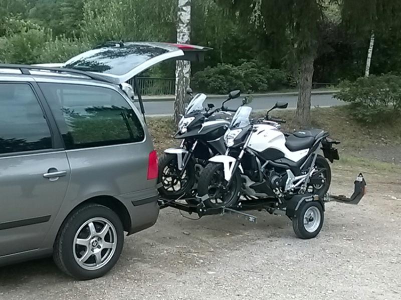 Motolug Deutschland, zusammenklappbare Motorradanhänger - Home